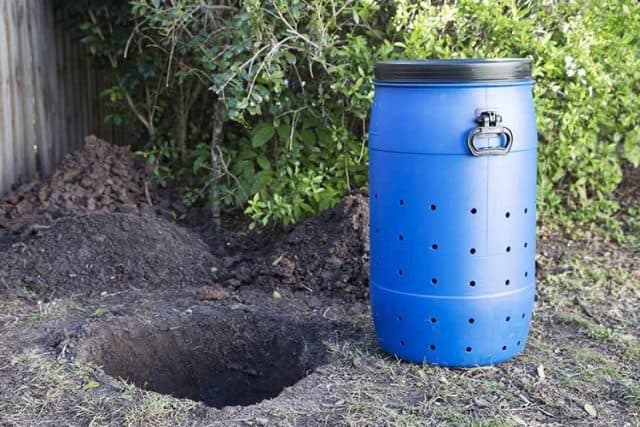 7 Best Dog Poop Trash Cans & Disposal Containers | Anything German Shepherd